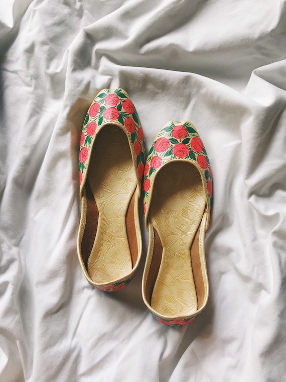 Vintage indian slippers - Gem
