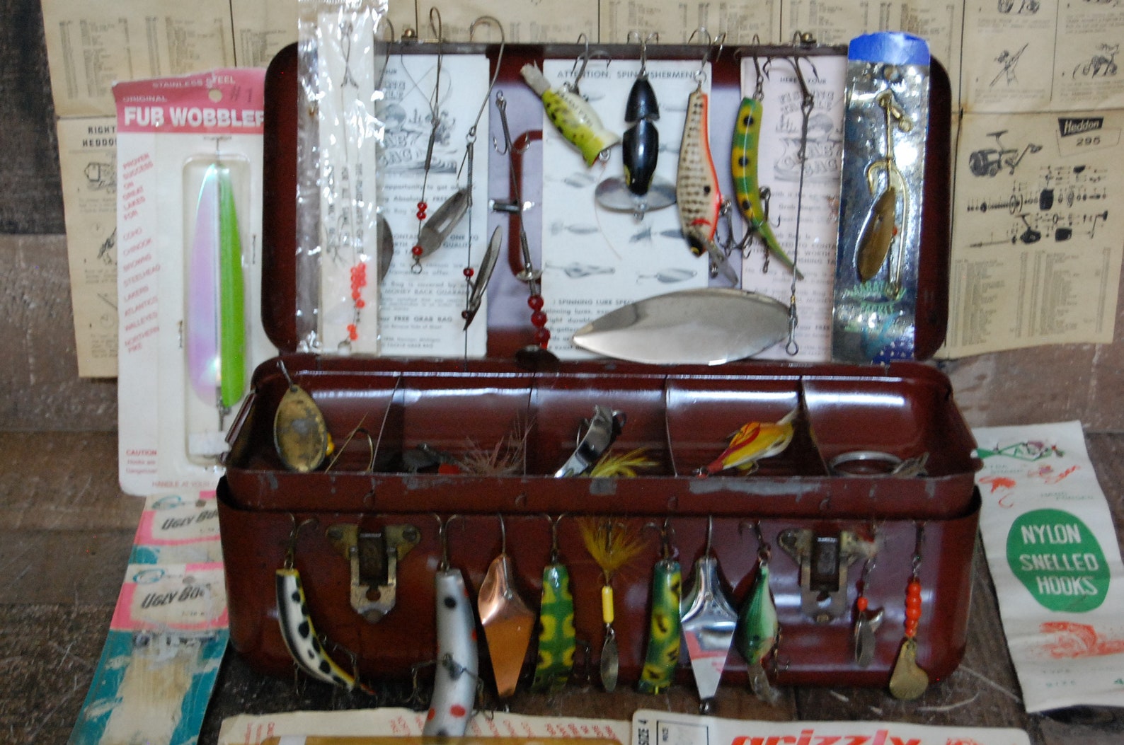 Vintage Fishing Metal Tackle Box With Lures Vintage 1956 - Etsy