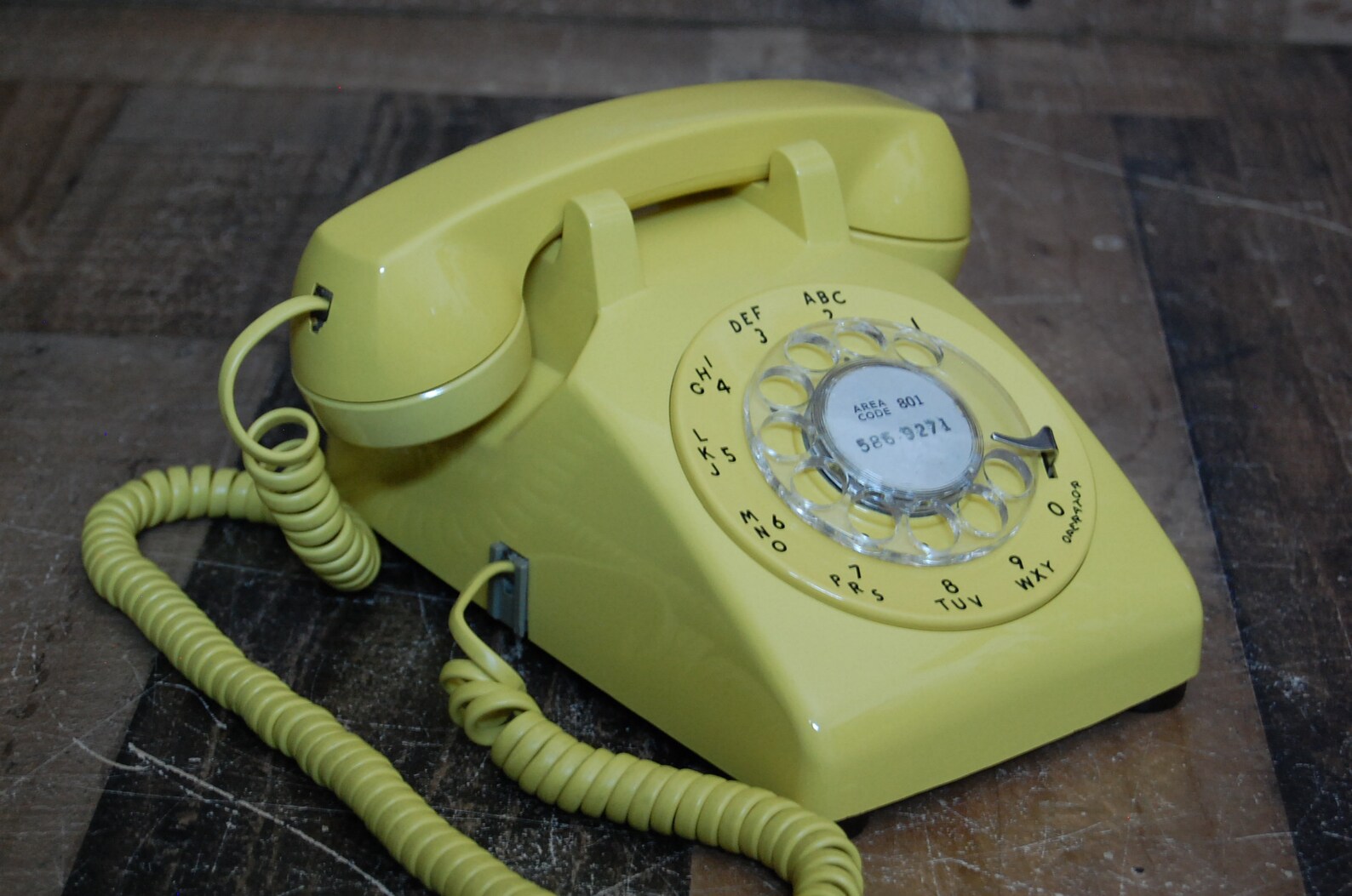 Vintage Original Yellow Dial up Table or Desk Telephone in Good Working ...