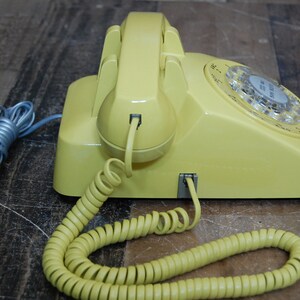 Vintage Original Yellow Dial up Table or Desk Telephone in Good Working ...