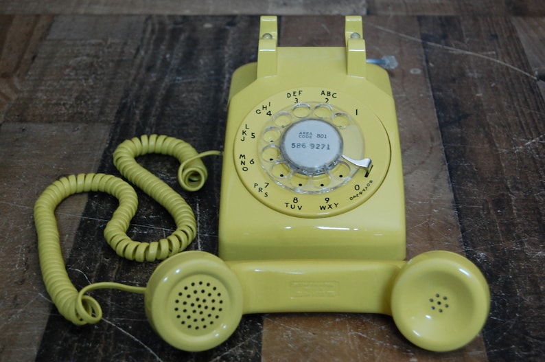 Vintage Original Yellow Dial up Table or Desk Telephone in Good Working ...