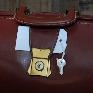 Vintage Briefcase, 1960's Stebco Law Briefcase Handle and Metal Closure ...