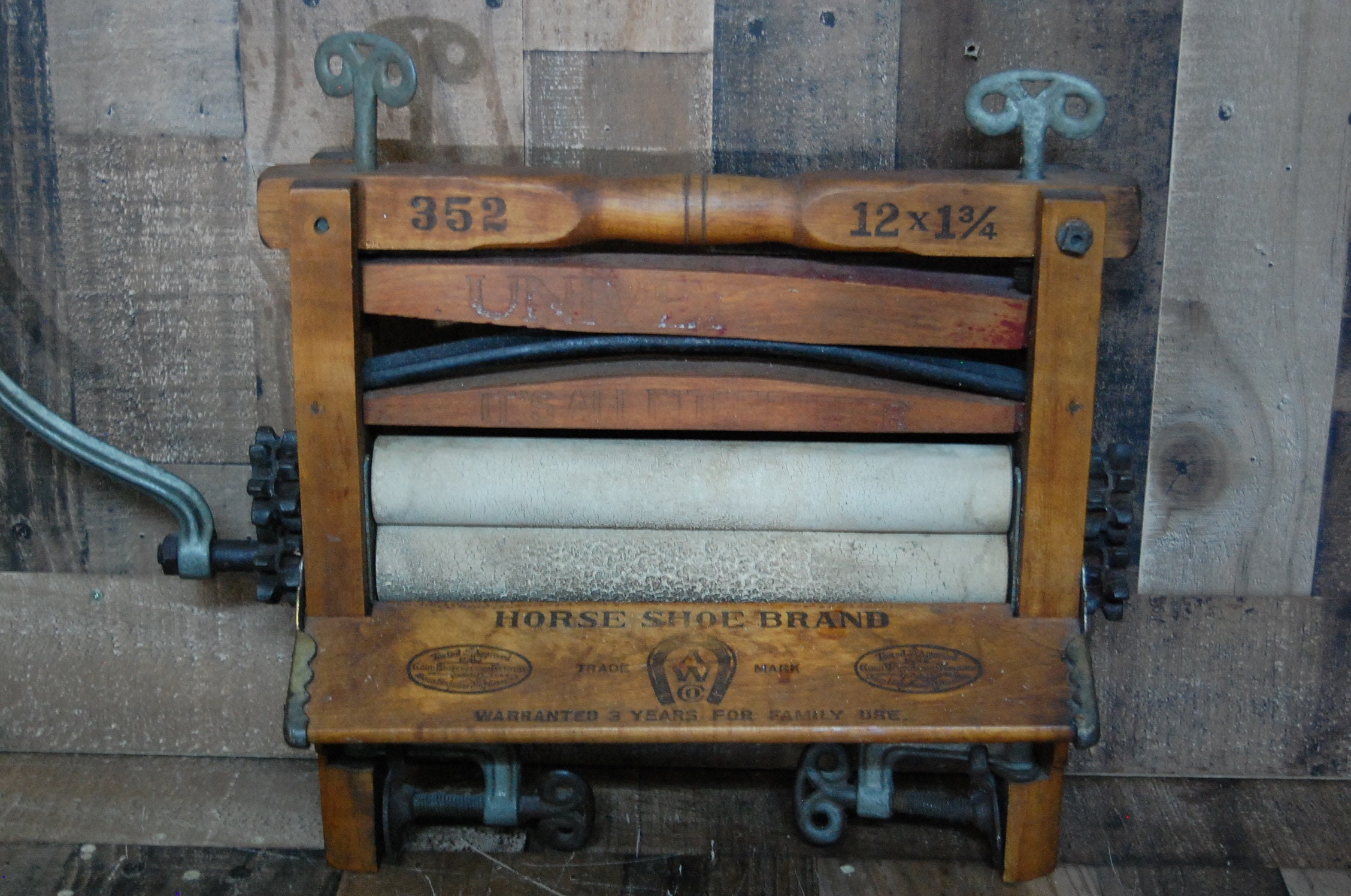 Make A Clothes Wringer