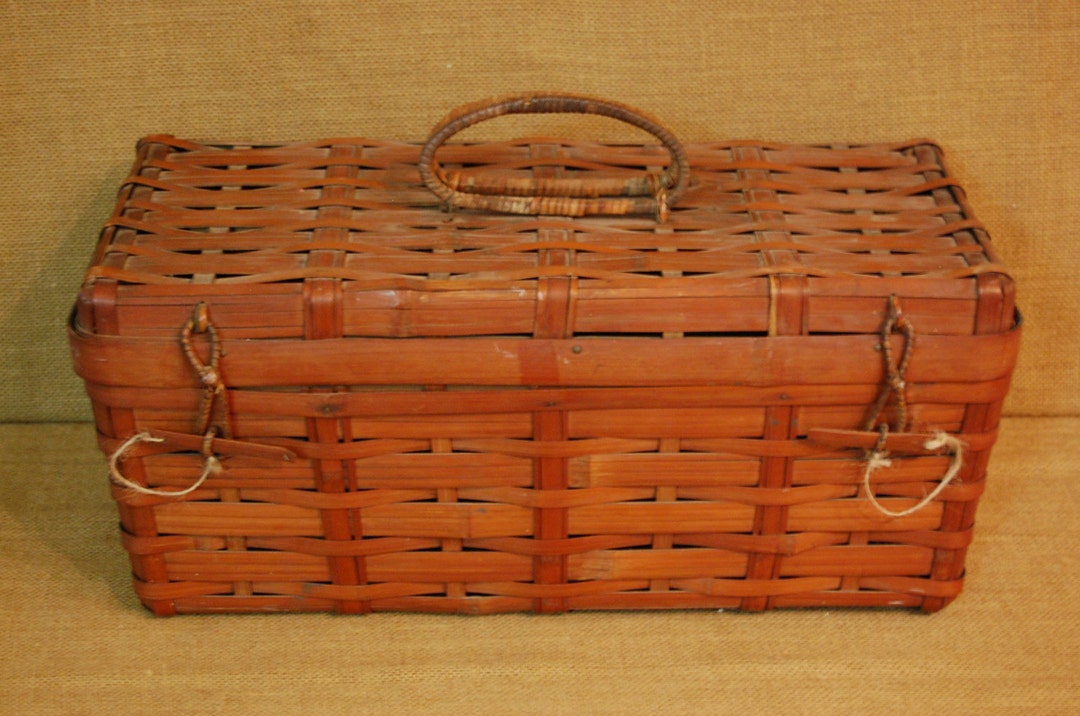 Vintage Chinese Hand Made Bamboo Basket, With Bamboo Latch, Storage ...