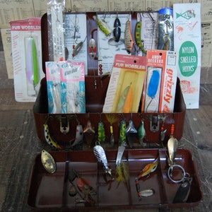 Vintage Fishing Metal Tackle Box With Lures Vintage 1956 - Etsy