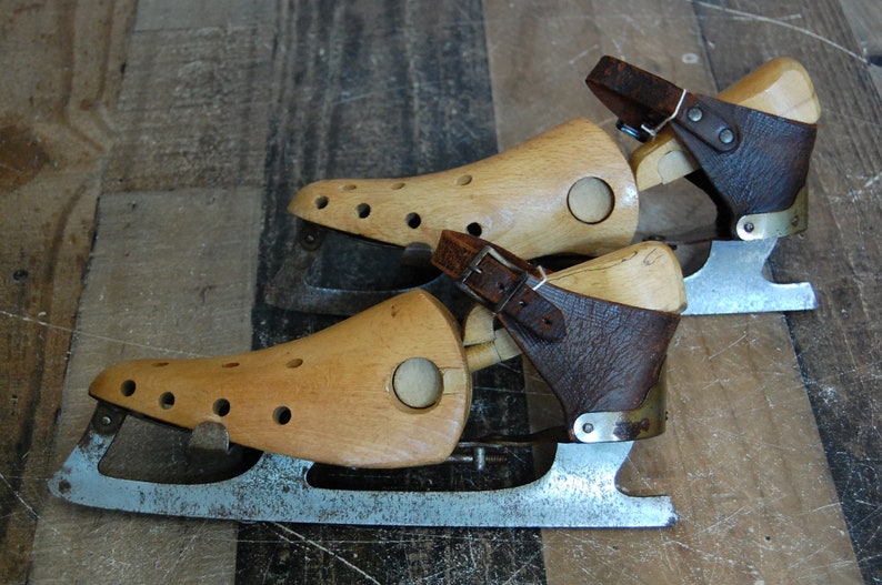Vintage 1910 Ice Skates Vintage Metal and Leather Ice Skates - Etsy