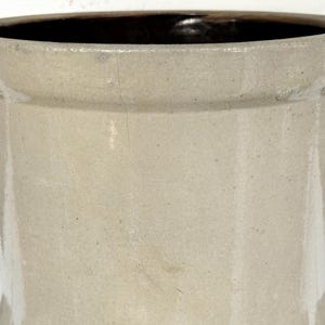 Antique Crock 2 Gallon Crock With Distressed Wear Antique Salt Glazed ...