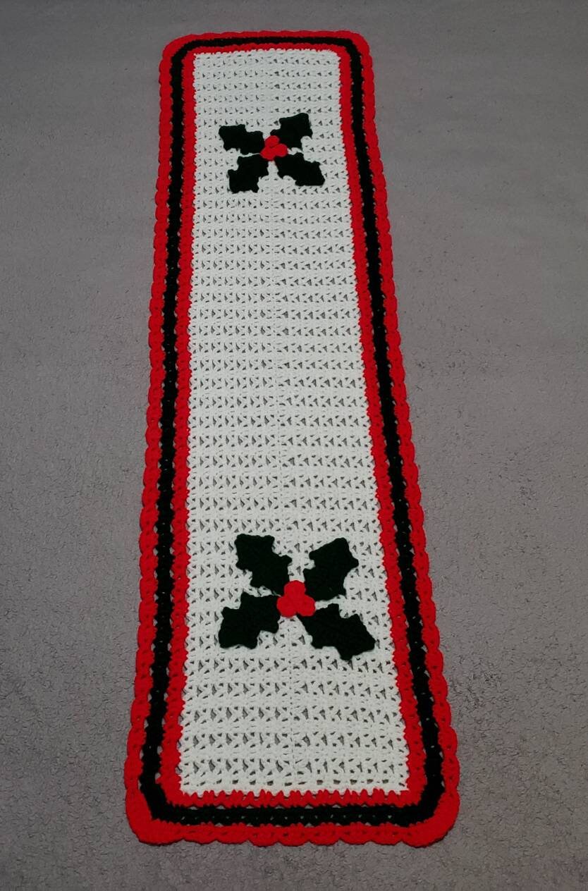 HOLLY TABLE RUNNER Crochet Runner - Etsy