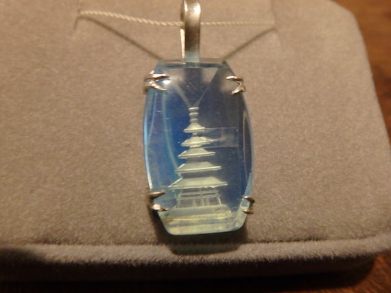 Vintage Japanese Opalescent Art Glass Carved Pagoda … - Gem