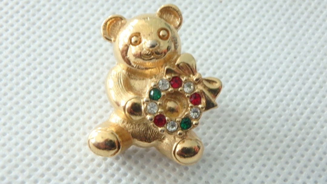Vintage Avon Christmas Bear With Wreath Brooch Tie Tack Pin - Etsy