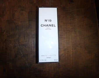 Chanel No 7 - Etsy
