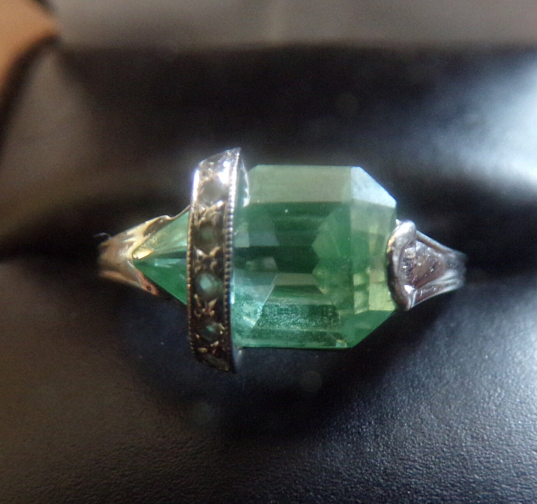 Beautiful Ocean Green Spinel Unique Cut Pear 10k White Gold Ring Size 6 ...
