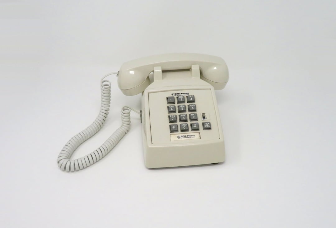 Vintage 1980s BELL Phones Northwestern Bell Telephone Tone/pulse Switch ...