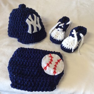 New York Yankees - Inspired Crochet Baby Baseball Set: Cap, Diaper ...