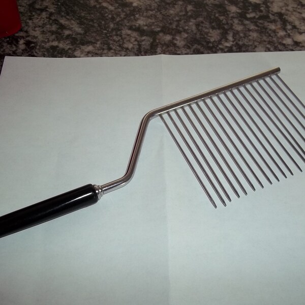 Bakelite Cake Cutter - Etsy