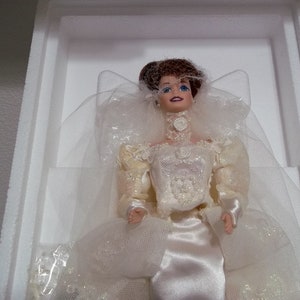 Romantic Rose Bride Barbie Doll by Mattel 1995 New in Box Limited ...