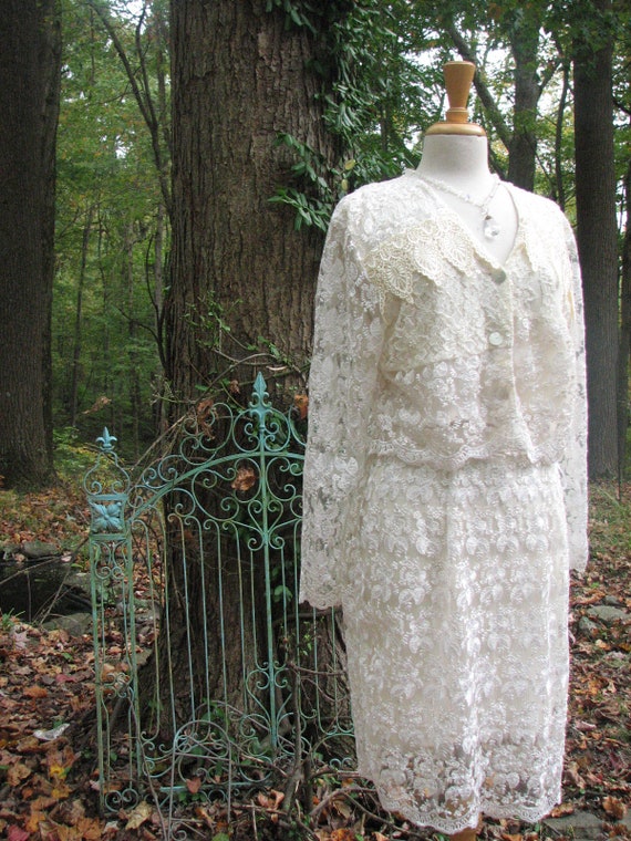 Beautiful Ivory lace Suit - Gem