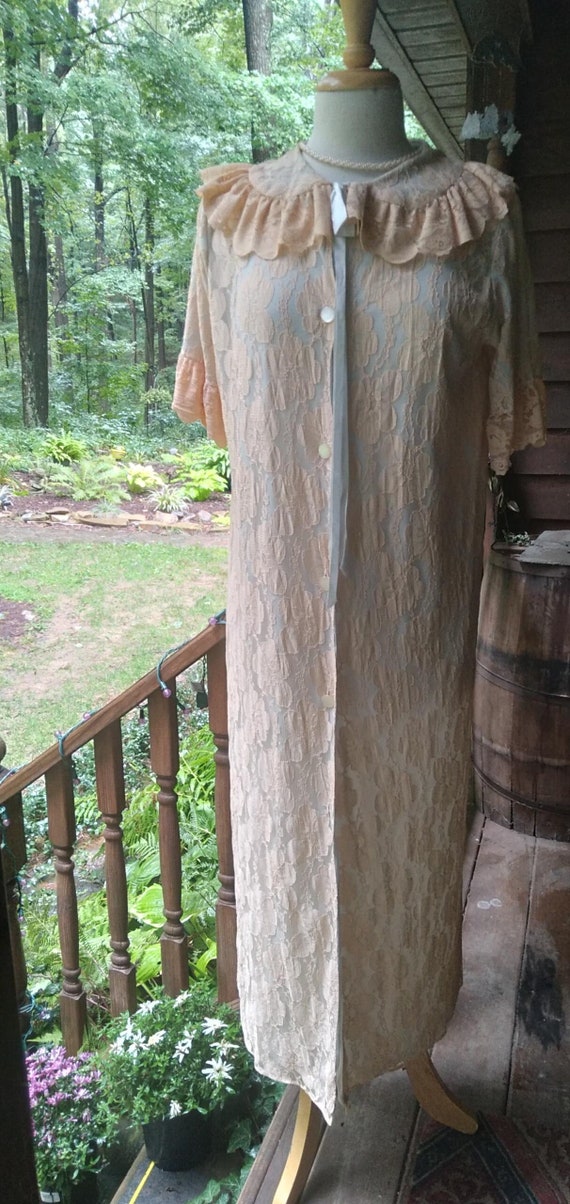 Beautiful vintage lace - Gem