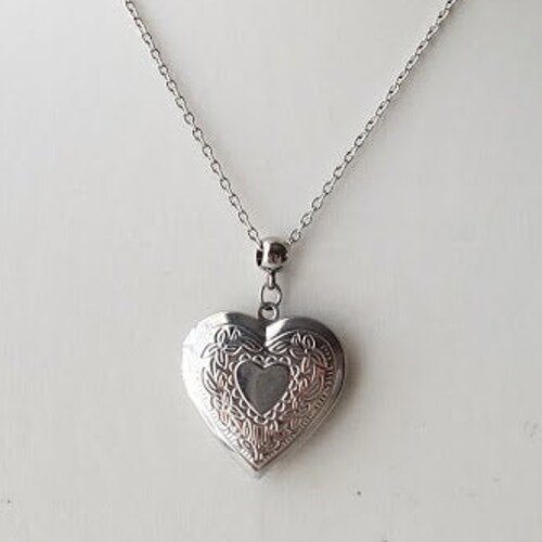 Love Heart Locket Chain Necklace - Etsy