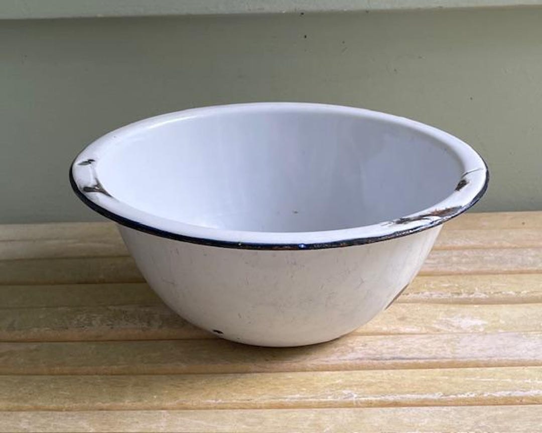 Round Enamel Bowl, White With Blue Trim Enamelware Basin - Etsy