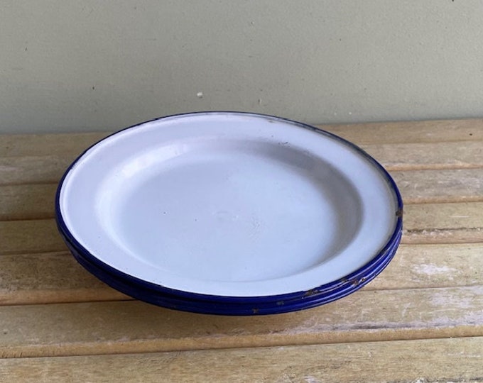 Set of Four Matching Enamel Plates, Vintage White With Blue Trim ...
