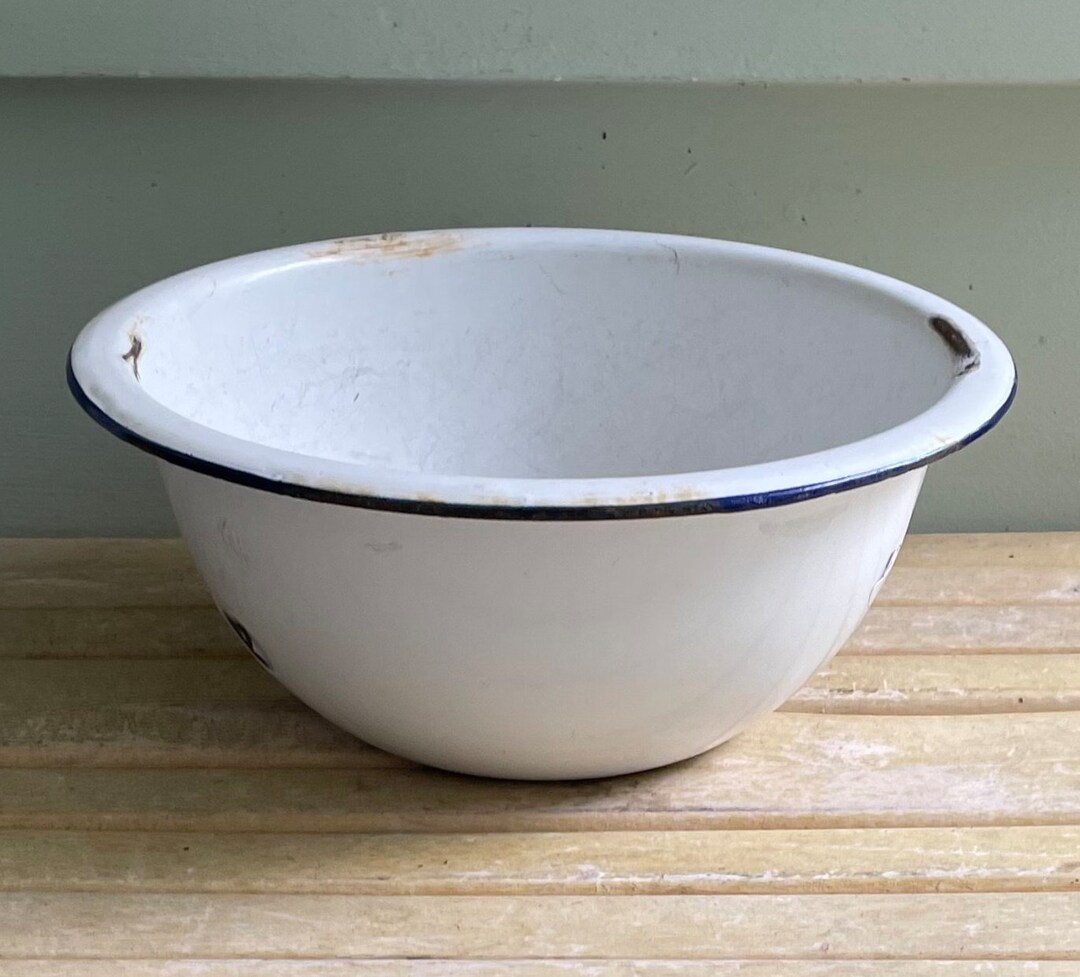 Vintage Enamelware Basin, White With Blue Trim - Etsy
