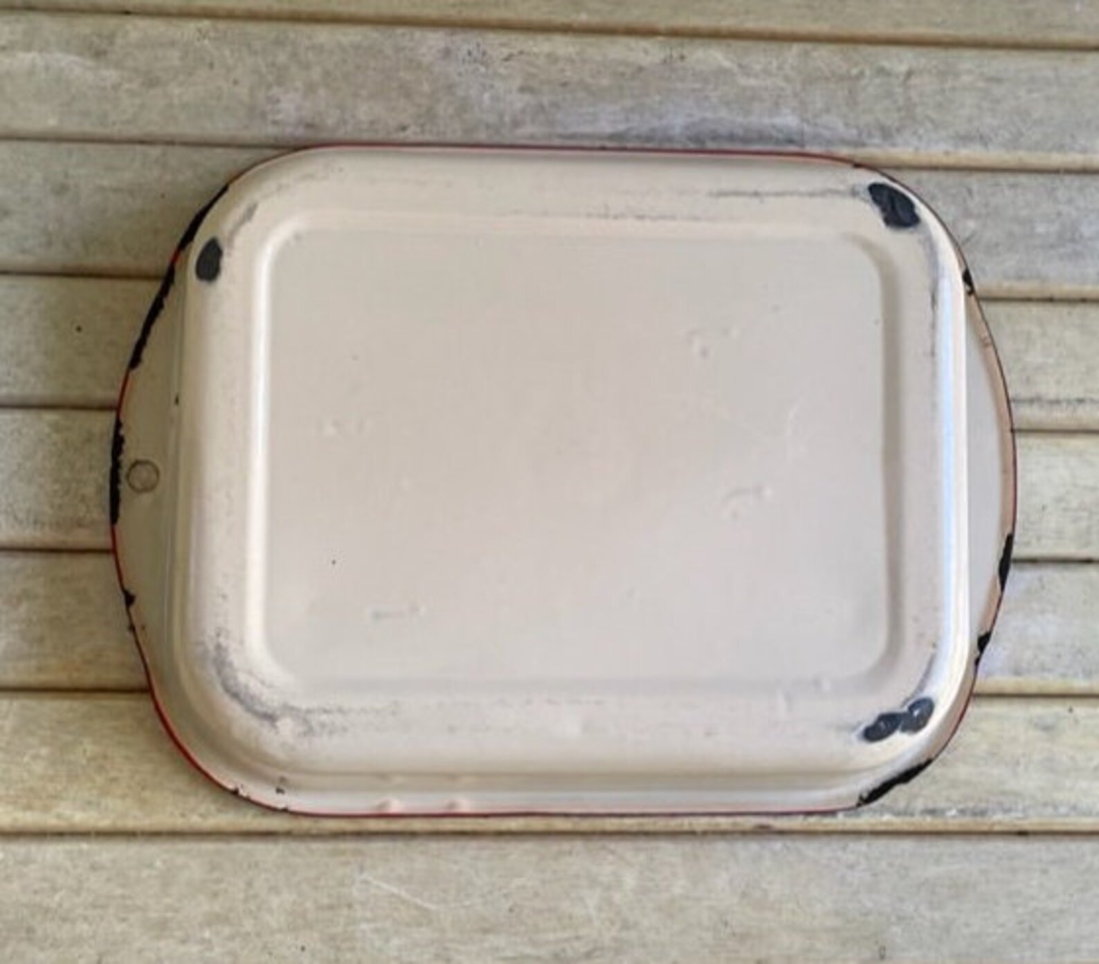 Enamel Cake Pan, Vintage Tan / Beige With Red Trim Enamelware Pan - Etsy