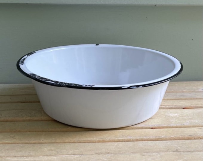 Vintage Enamel Wash Basin, White With Black Trim Farm Basin - Etsy