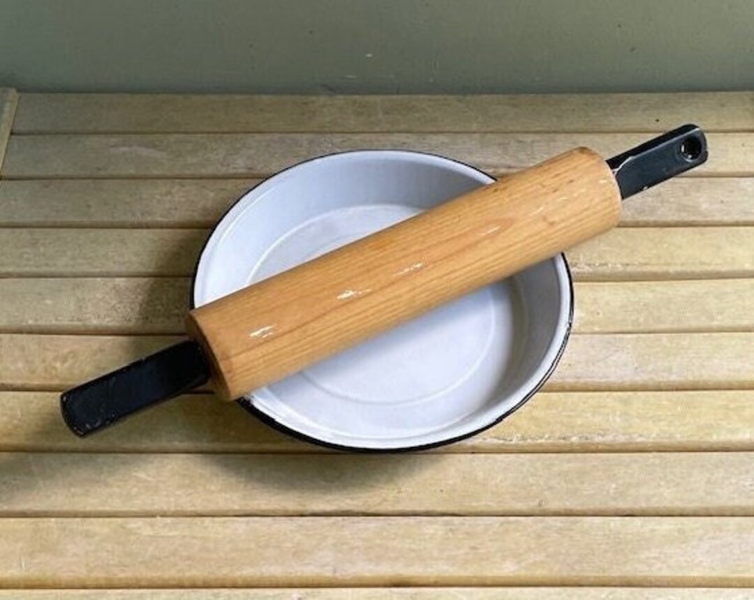 Vintage Enamel Pie Pan With Wood Rolling Pin Etsy