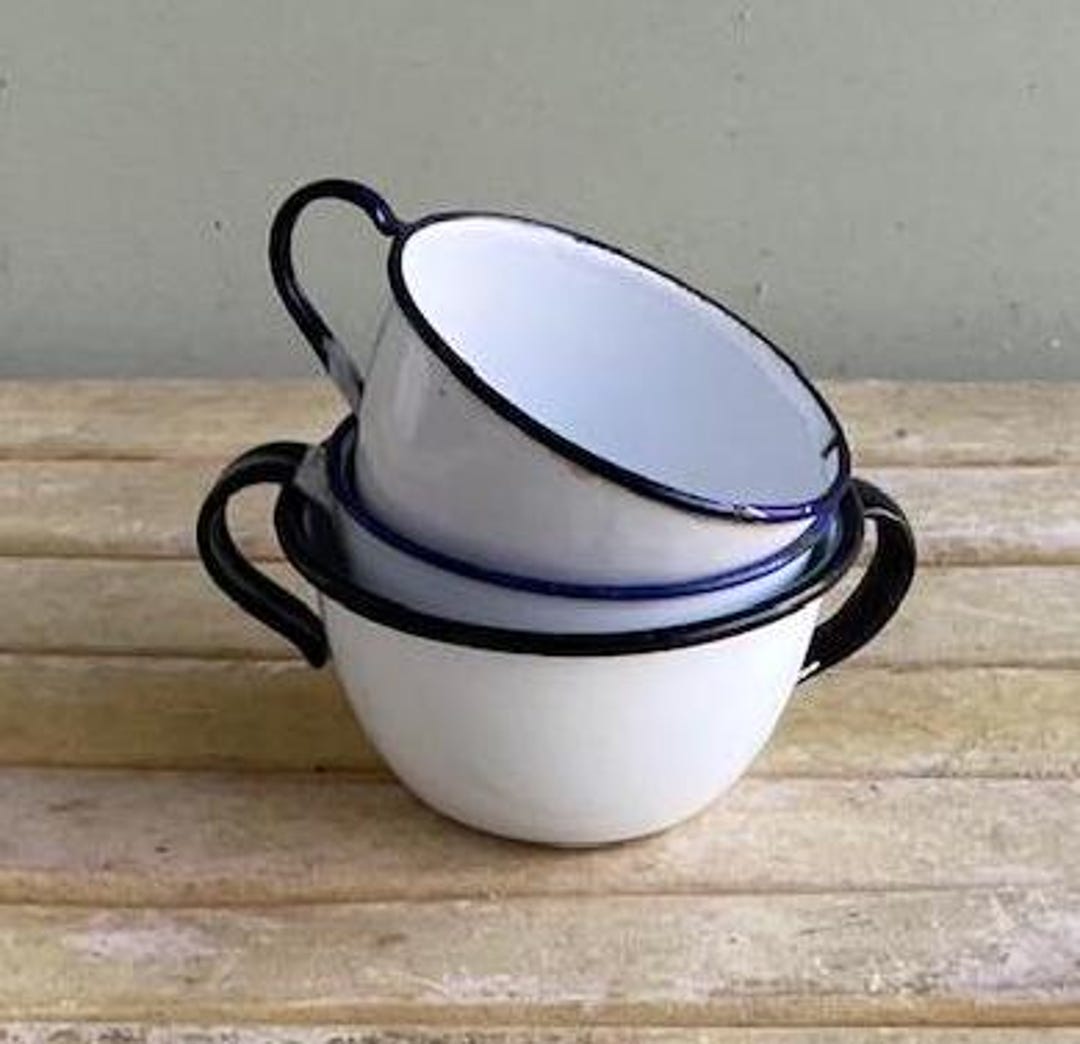 Set of Three Mismatched Vintage Enamel Coffee Cups - Etsy
