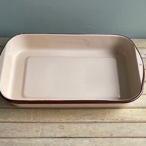 Enamel Cake Pan, Vintage Tan With Brown Trim Enamelware Pan - Etsy