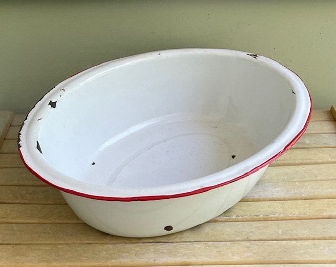 Vintage Oval Enamel Farm Wash Basin, White With Red Trim Enamelware Tub ...