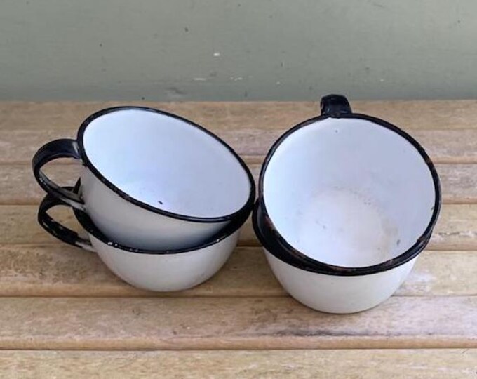 Set of Four Vintage Enamel Coffee Cups - Etsy