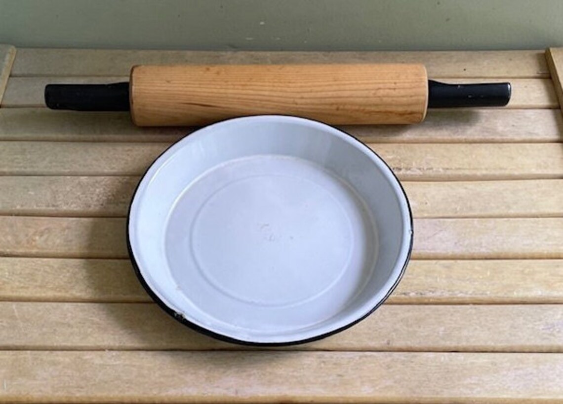 Vintage Enamel Pie Pan With Wood Rolling Pin - Etsy