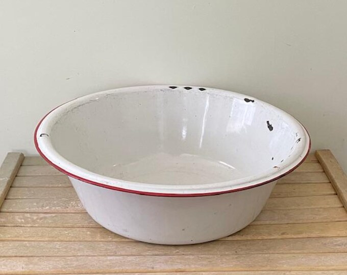 Large Vintage Enamel Farm Wash Basin - Etsy