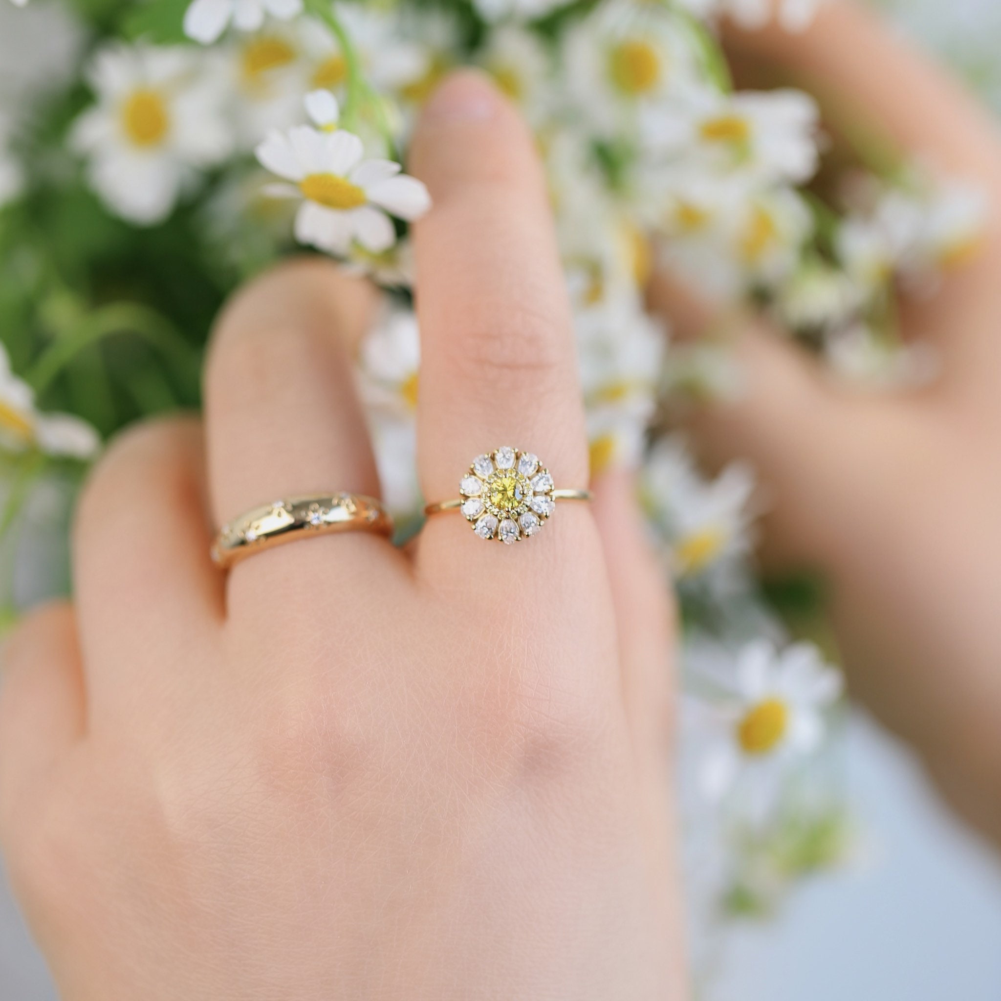 Daisy Solitaire Engagement Ring | Etsy