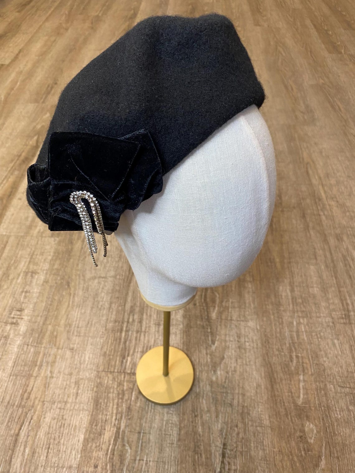 Luxury Black Beret With Velvet Bow and Rhinestones, Modern French Beret ...