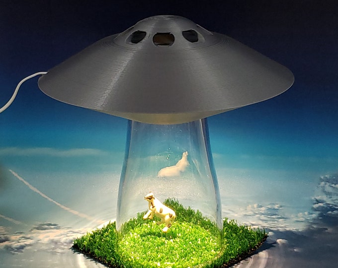 Ufo Alien Abduction Desk Lamp Sci Fi Silver Spaceship Outerspace Space ...