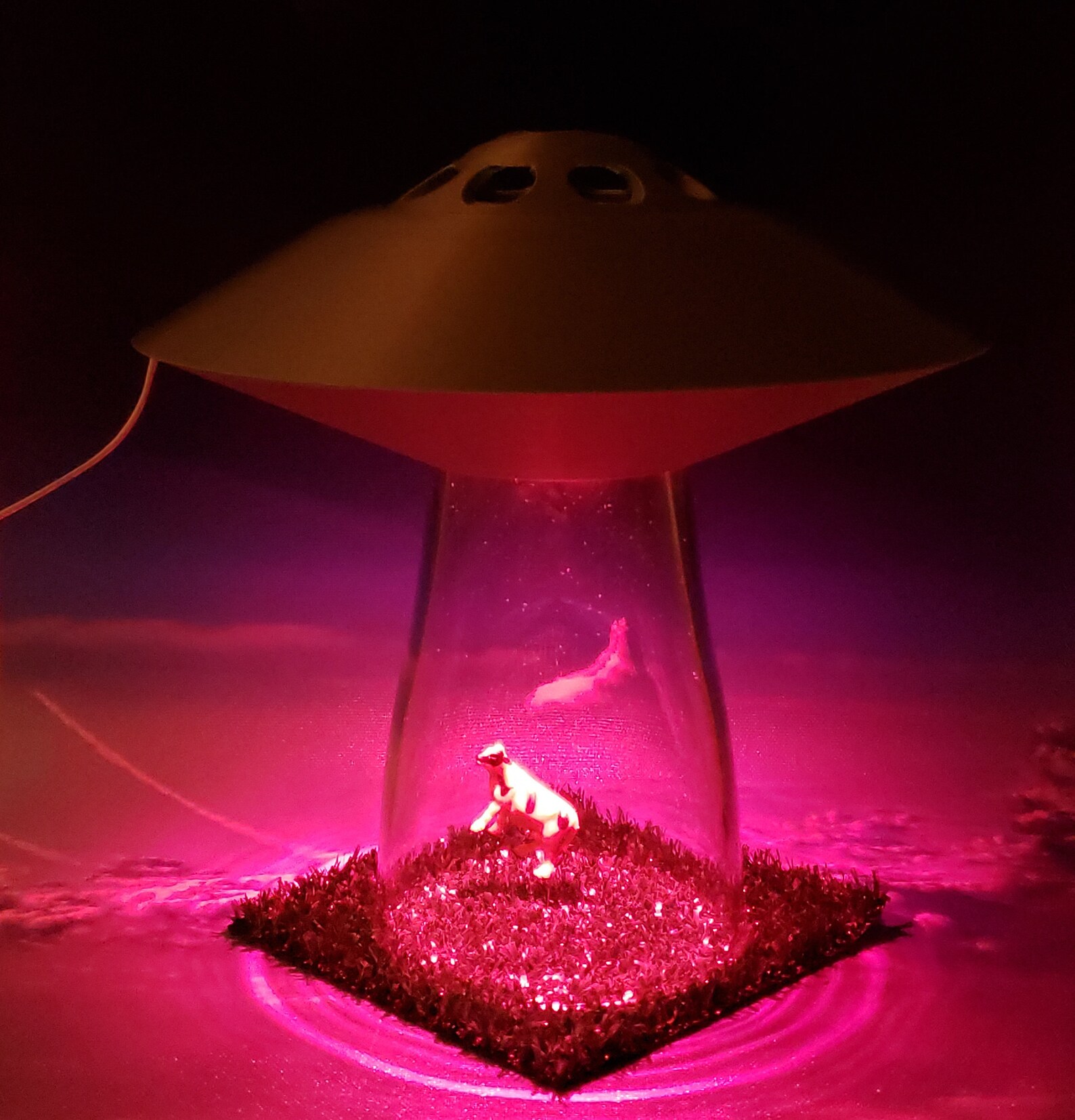 Ufo Alien Abduction Desk Lamp Sci Fi Silver Spaceship Outerspace Space ...