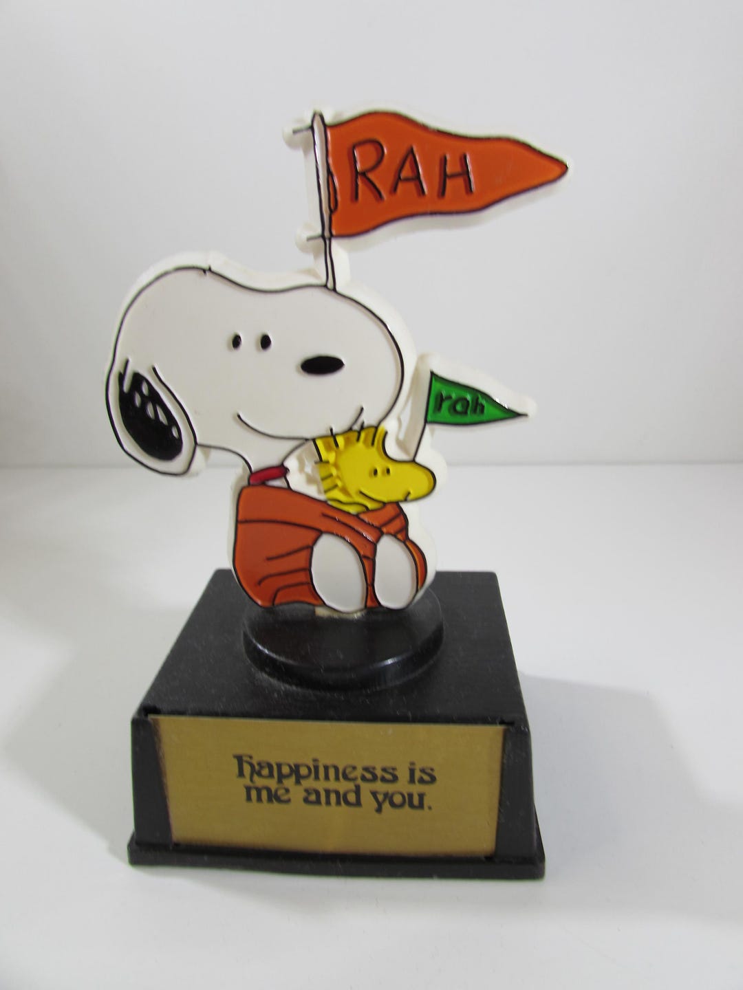 Novelty Trophy, Aviva Snoopy Woodstock Trophy, 1965 Aviva Snoopy Trophy ...