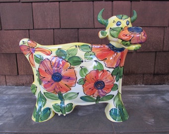 Turov hand crafted ceramic cow sculpture - munimoro.gob.pe