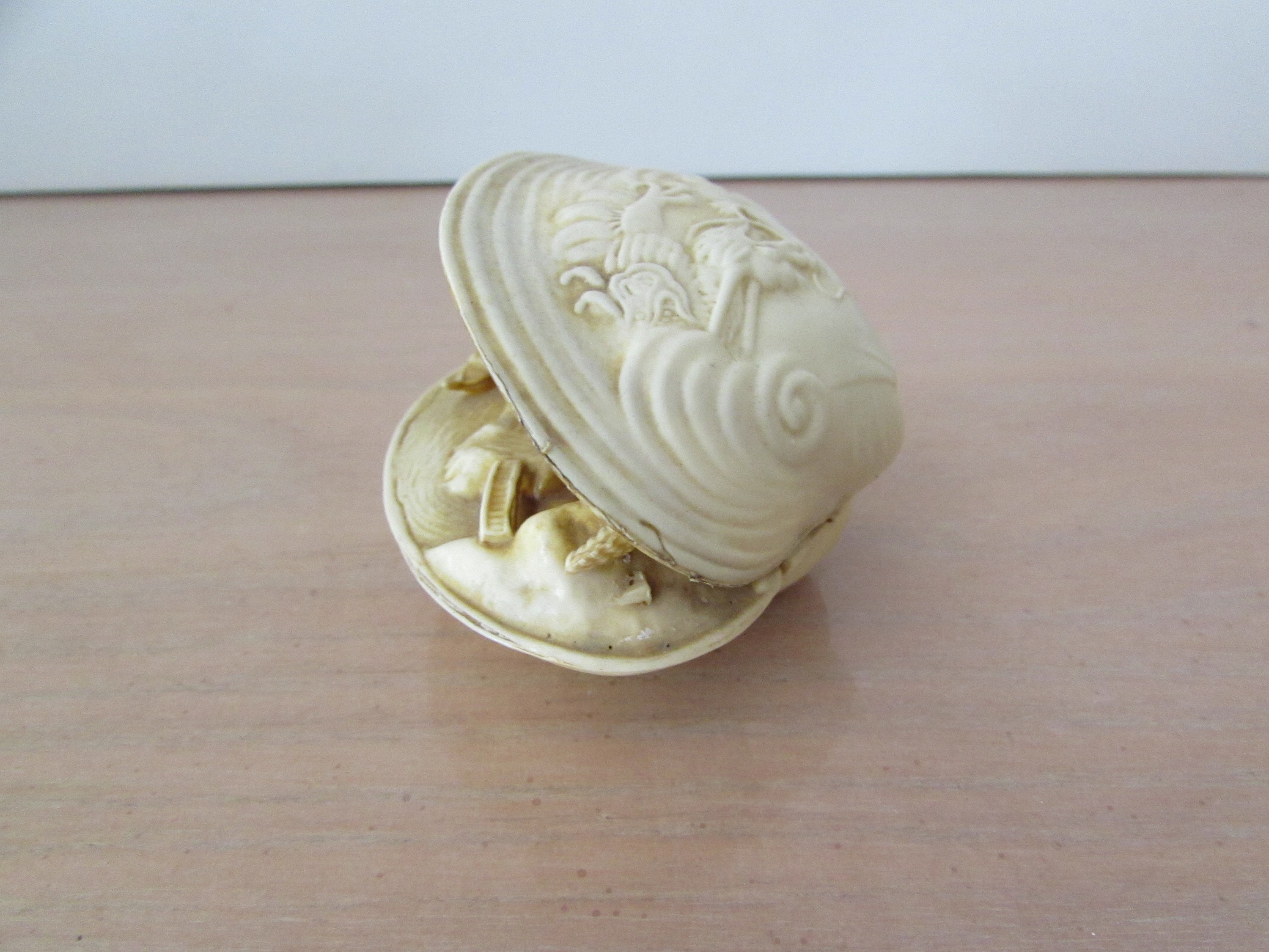 Asian Art Clam Shell Celluloid Diorama Vintage Clam Shell - Etsy