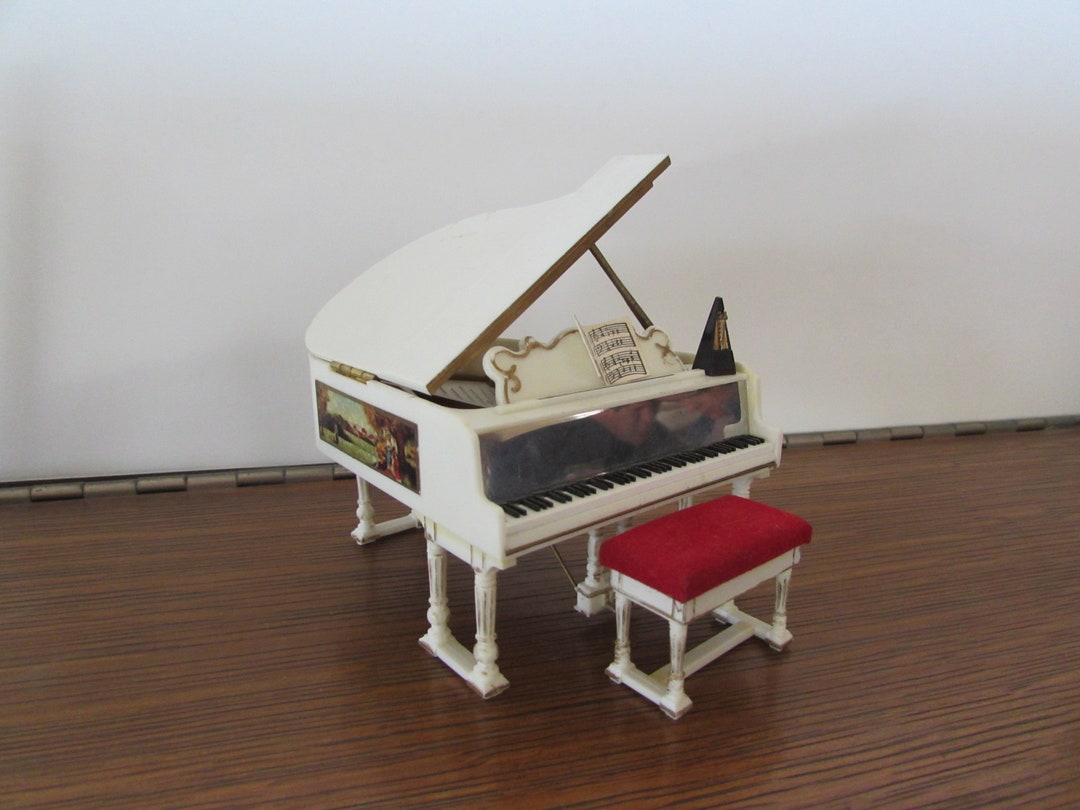 Vintage Petite Princess Grand Piano Set: Dollhouse Miniature With Bench ...