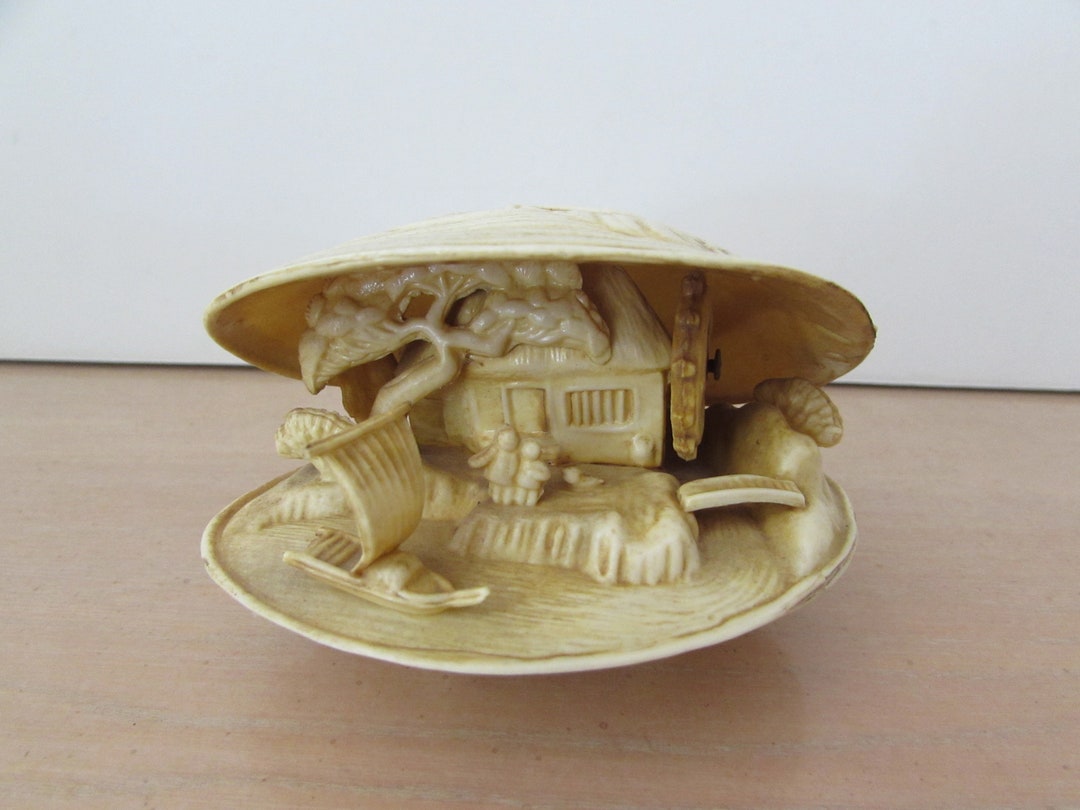 Asian Art, Clam Shell Celluloid Diorama, Vintage Clam Shell Celluloid ...