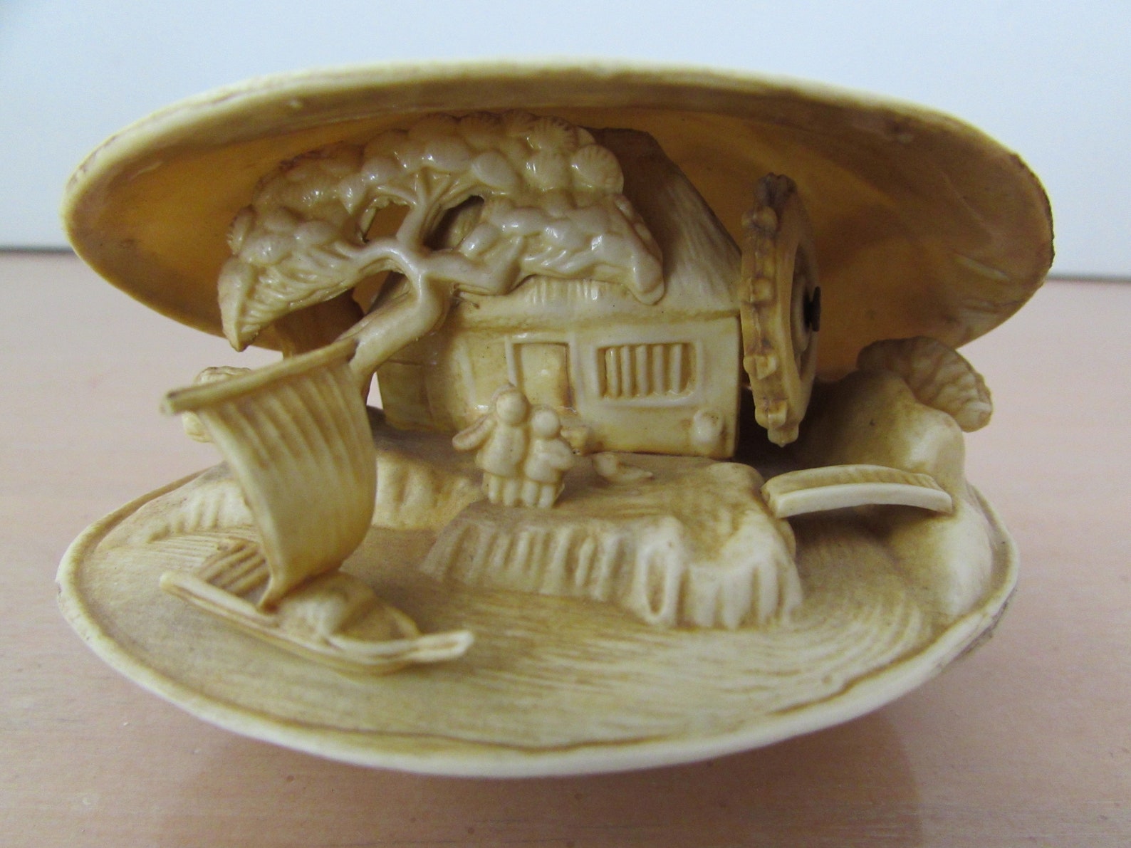 Asian Art Clam Shell Celluloid Diorama Vintage Clam Shell - Etsy