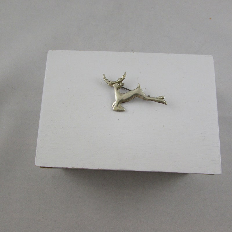 Reindeer Pin - Etsy