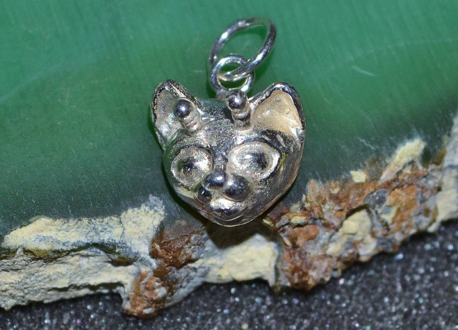 Cast Dimensional Space Alien Cat Head Pendants or Charms - Etsy