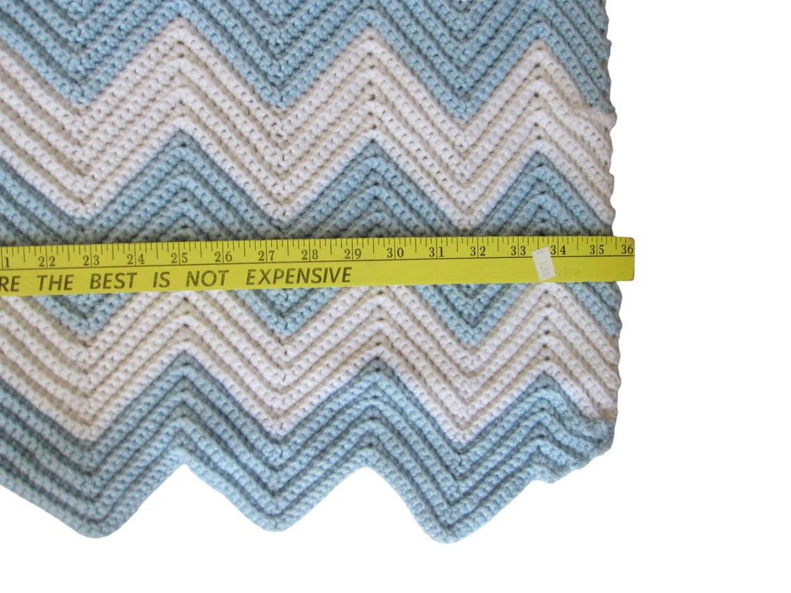 Vintage Crochet Blue & White Throw Chevron Stripe Lapghan Baby Blanket ...