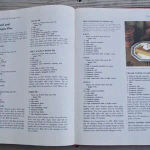 VTG Betty Crocker Cookbook White Padded Bridal Edition Pie Cover 1969 ...