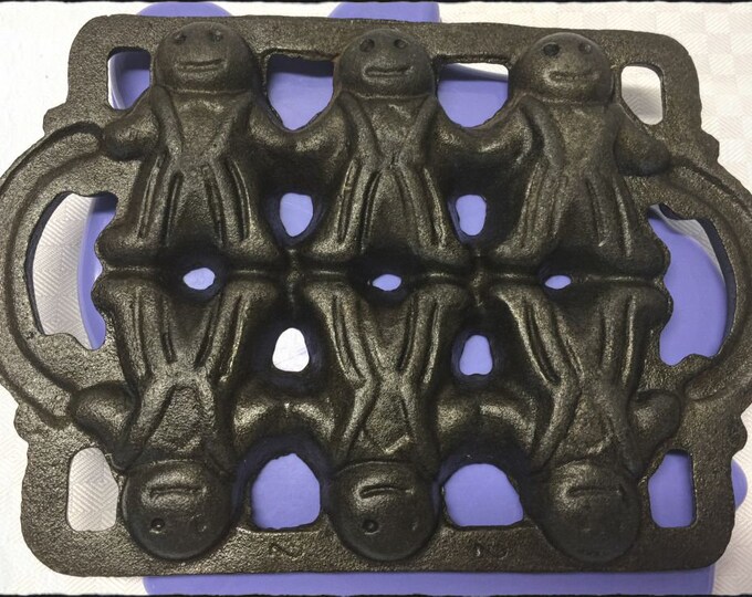 Collectible CAST IRON Patriotic Gingerbread Man Cookie/corn Bread ...